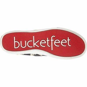Bucketfeet | Shoes | Bucketfeet Giraffe Lace Up Sneaker Tennis Shoes ...